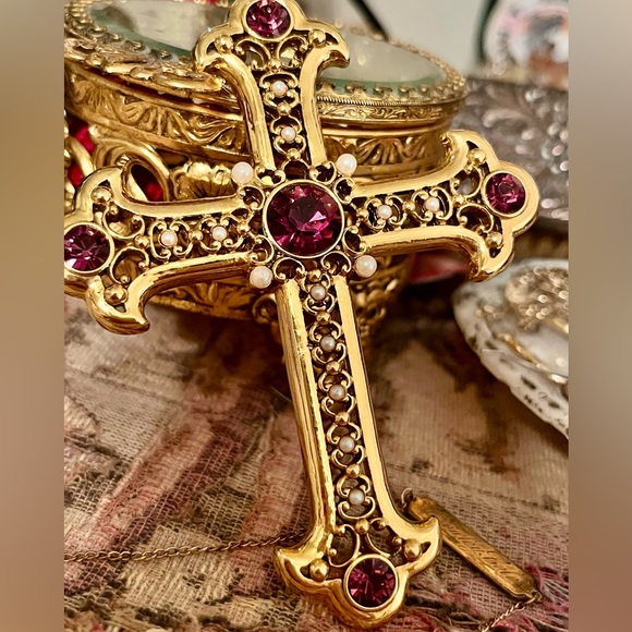 Metropolitan Museum of Art | Jewelry | Mma Museum Replica Gold Amethyst ...